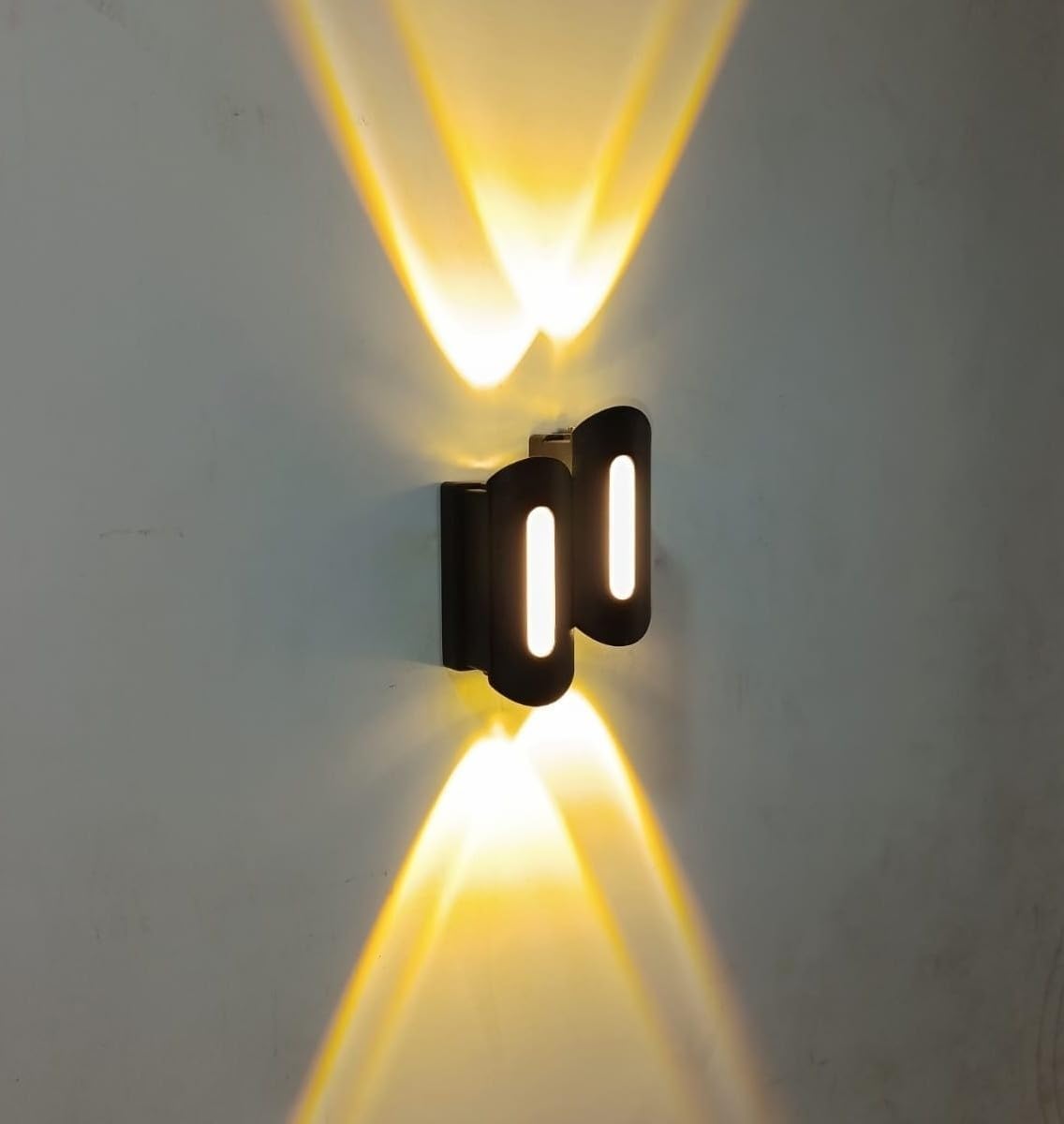 GIGAWATTS 4x1W + 2W LED UP/Down Wall Light 2 Way+ Front Exterior ...